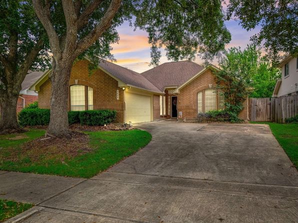 Single Story Homes for Sale in Houston TX | Zillow