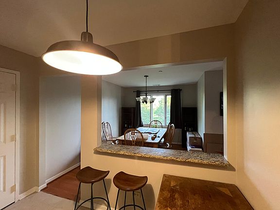 2129 Ammer Ridge Ct UNIT 302, Glenview, IL 60025 | Zillow