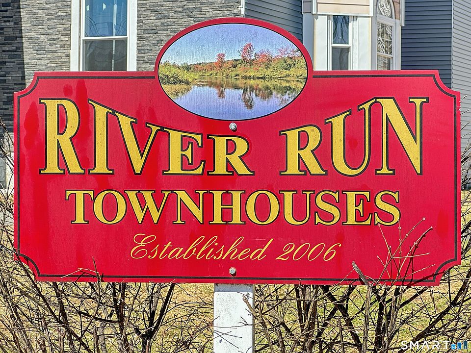 River Run Townhouse - 61 S Main St Jewett City CT | Zillow