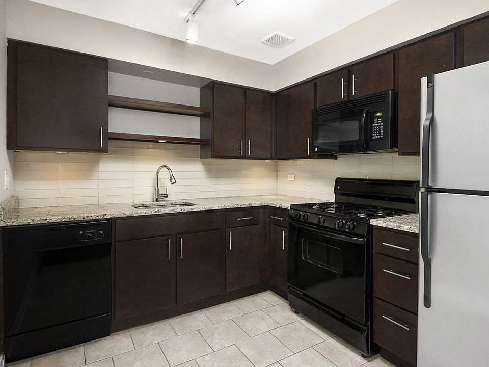 Reside 707 - 707 W Sheridan Rd Chicago IL | Zillow