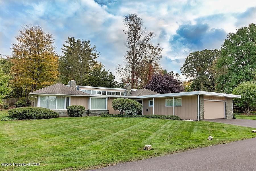 200 Machell Ave, Dallas, PA 18612 | Zillow