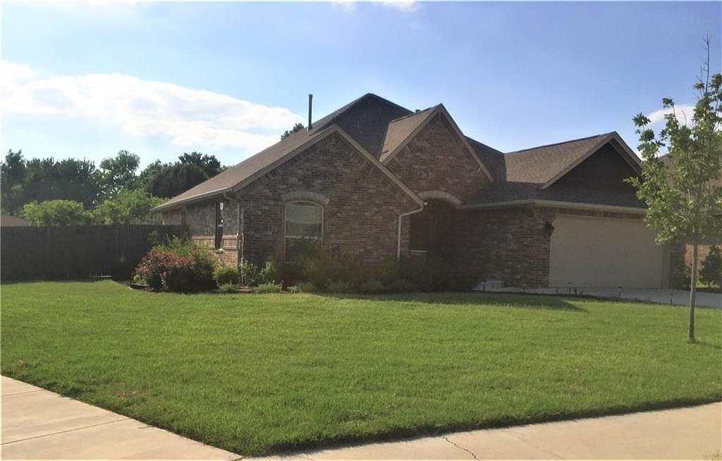 2601 Summit Ter, Norman, OK 73071 | Zillow