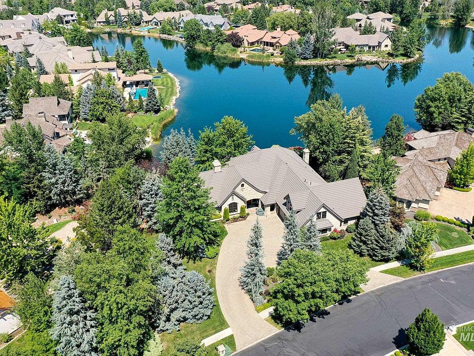 1026 W Two Rivers Ln, Eagle, ID 83616 | MLS #98854840 | Zillow