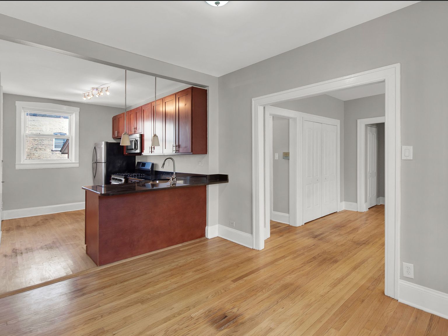 911 Washington St APT 2N, Evanston, IL 60202 | Zillow