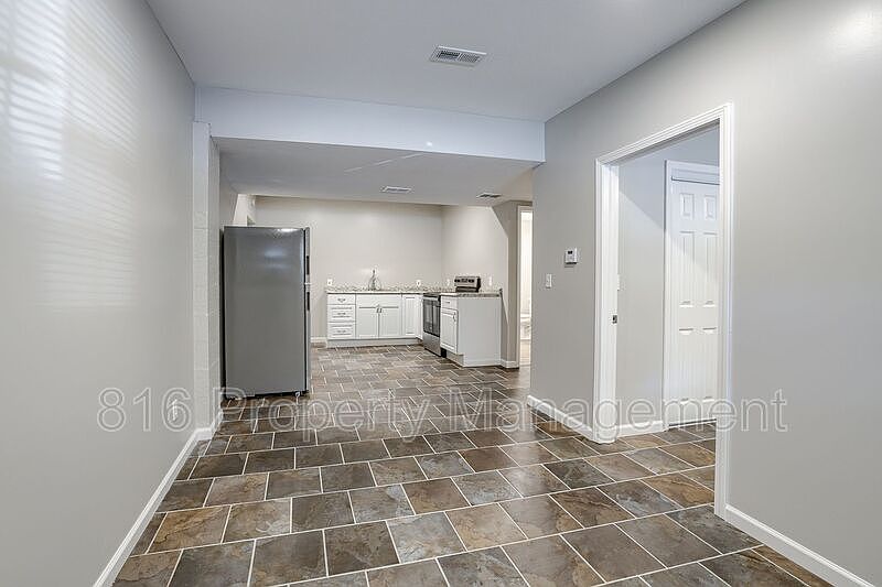 8718 E Winner Rd #8718, Independence, MO 64053 | Zillow