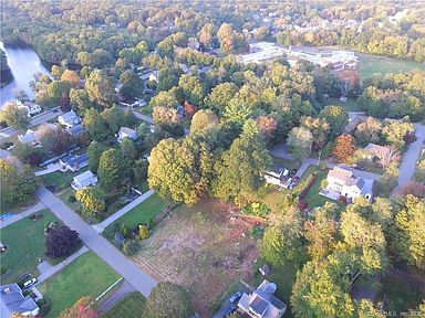 11 Earl St, Centerbrook, CT 06409 | Zillow