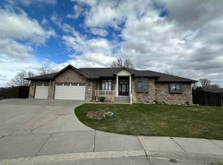 49 Lakeside Dr, Kearney, NE 68845 | MLS #20241098 | Zillow