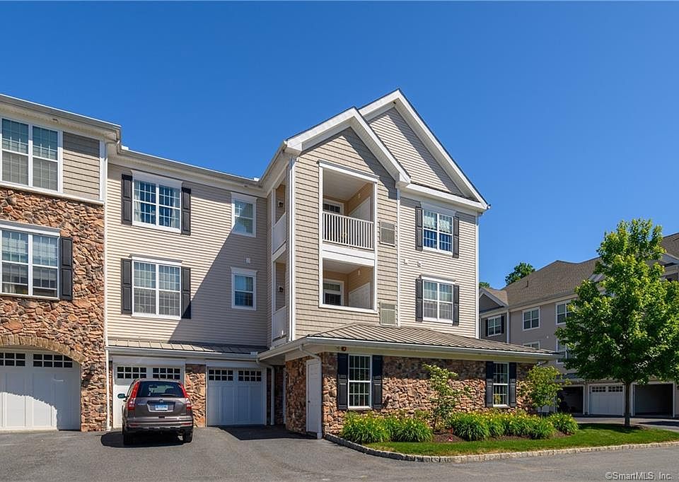 1226 Brookside Ct #1226, Newtown, CT 06470 | Zillow