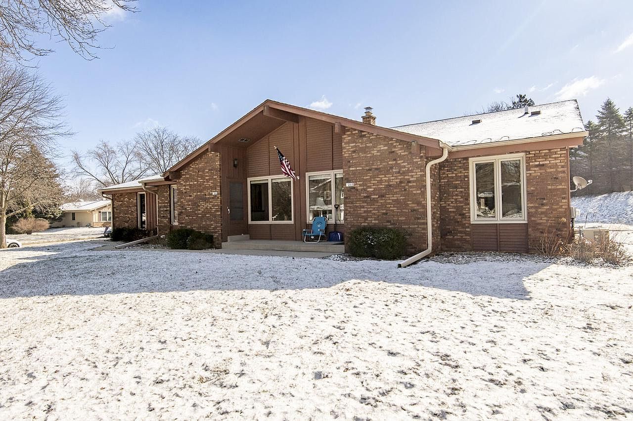 7213 Horizon DRIVE UNIT 7215, Greendale, WI 53129 | Zillow