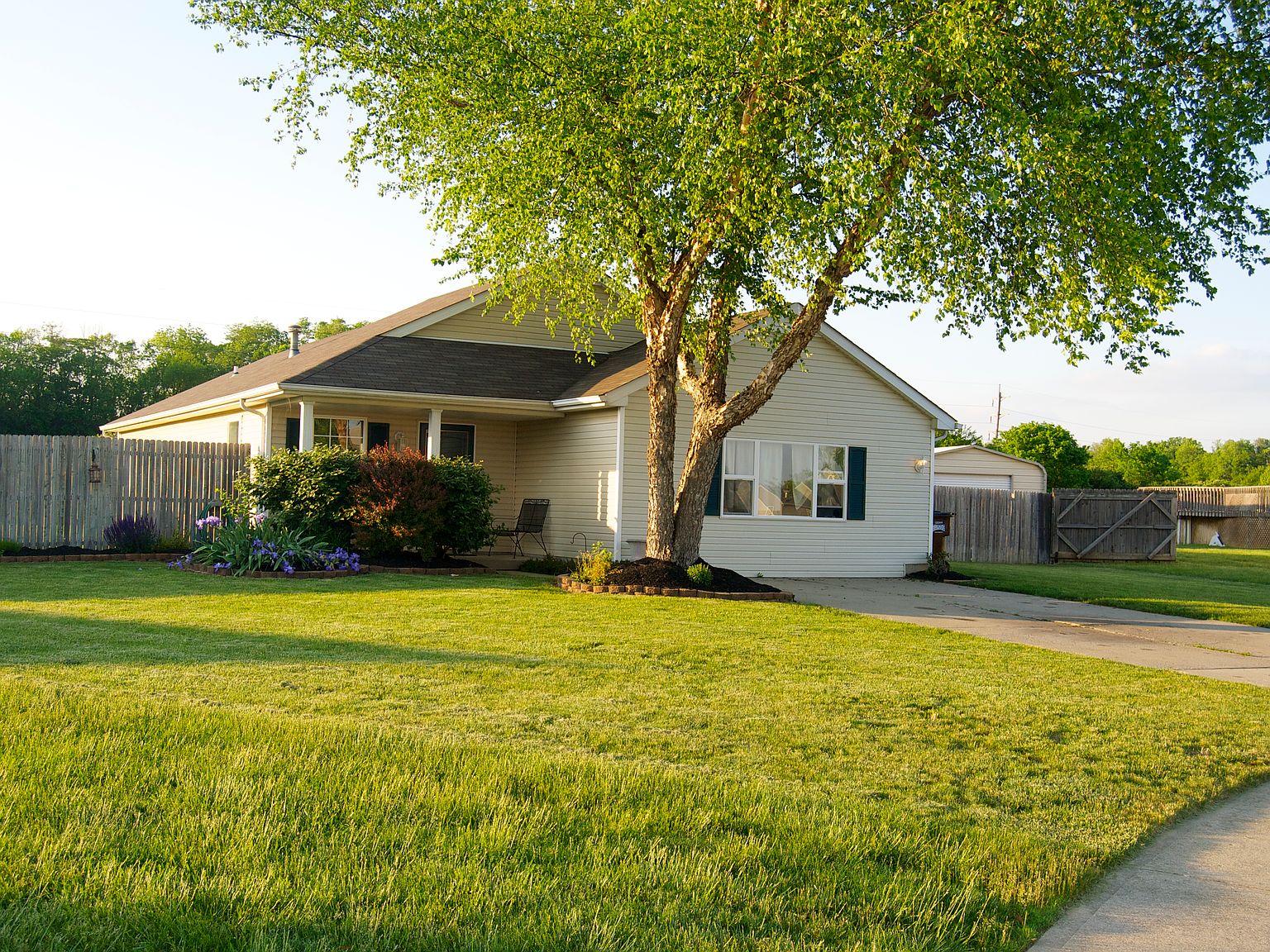 7331 Pinewood Dr, Franklin, OH 45005 | Zillow