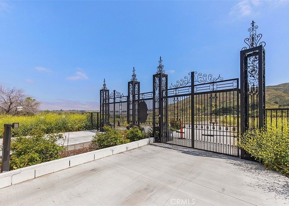 39100 Pauba Rd, Temecula, CA 92592 | MLS #SW23071688 | Zillow