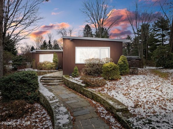 Dallas PA Single Family Homes For Sale - 16 Homes | Zillow