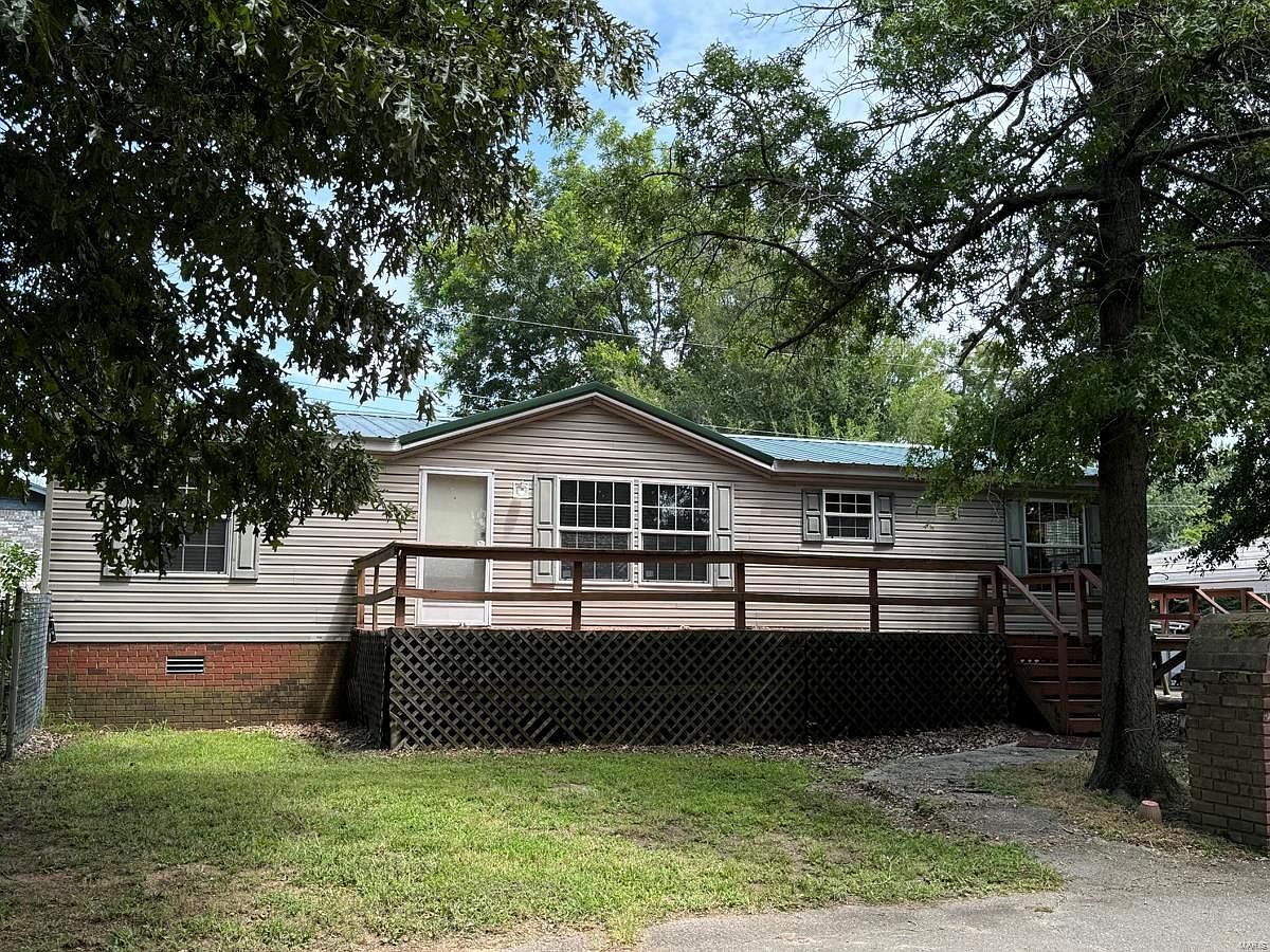 106 Douglas St, Clarkton, MO 63837 | Zillow