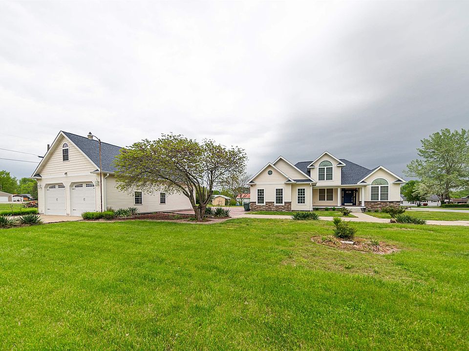 203 E Flora St, Valier, IL 62891 | Zillow