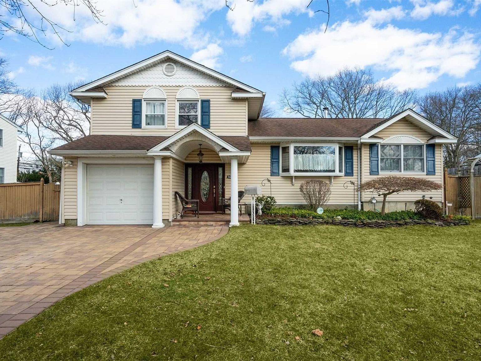 111 Simmons Dr, East Islip, NY 11730 | Zillow