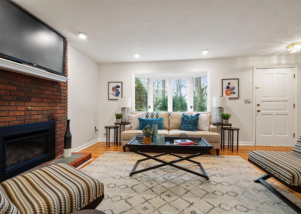 168 Brook Farm Rd #168, West Roxbury, MA 02132 | Zillow