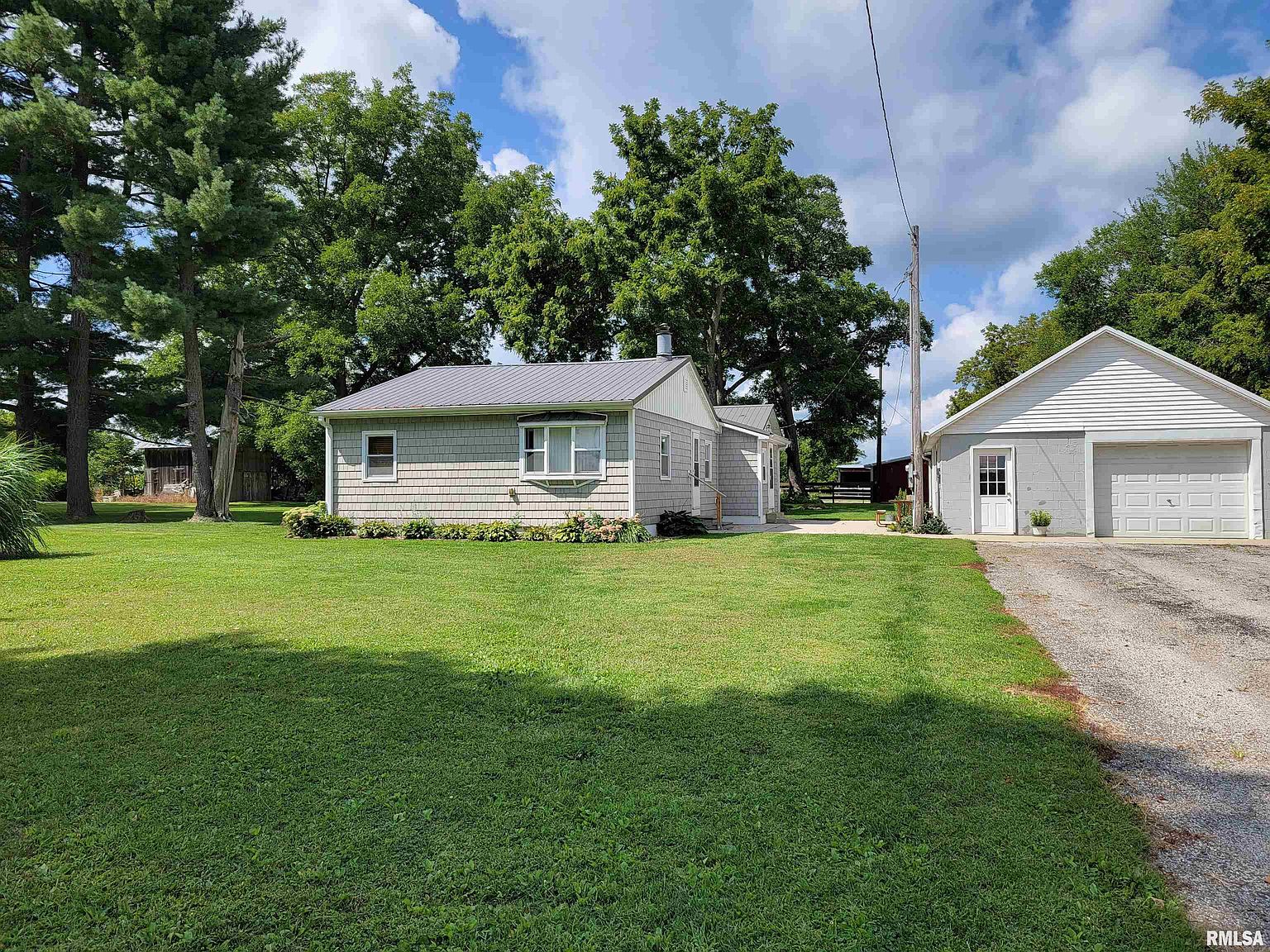 1235 200th Ave, Middletown, IL 62666 | Zillow