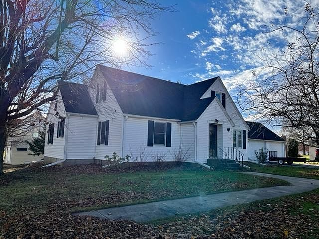 124 E High St, Caledonia, MN 55921 | Zillow