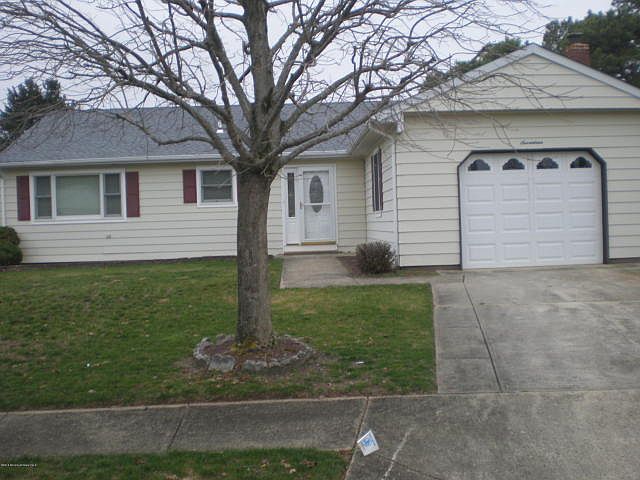 17 Cardiff Ct, Toms River, NJ 08757 | Zillow