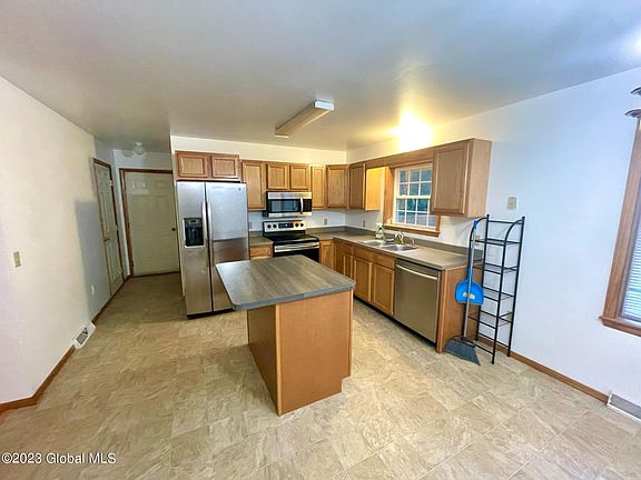 4817-4819 NY-50, Gansevoort, NY 12831 | Zillow