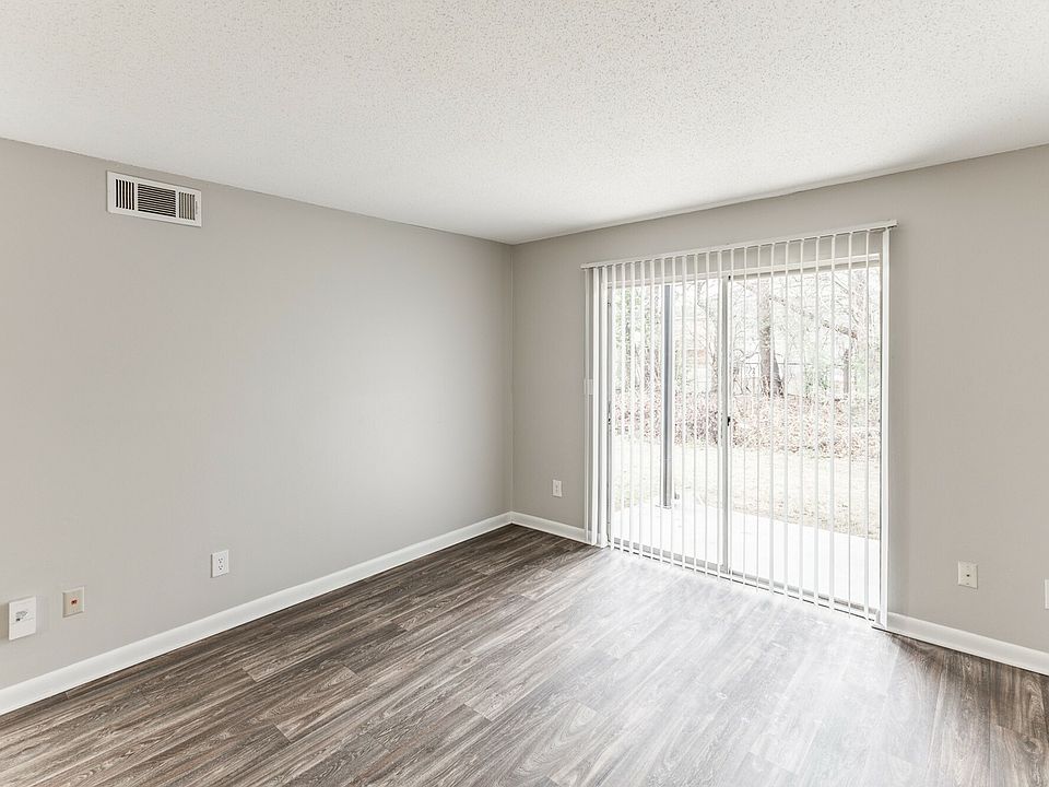 Silverstone Apartments - 4110 Triana Blvd SW Huntsville AL | Zillow