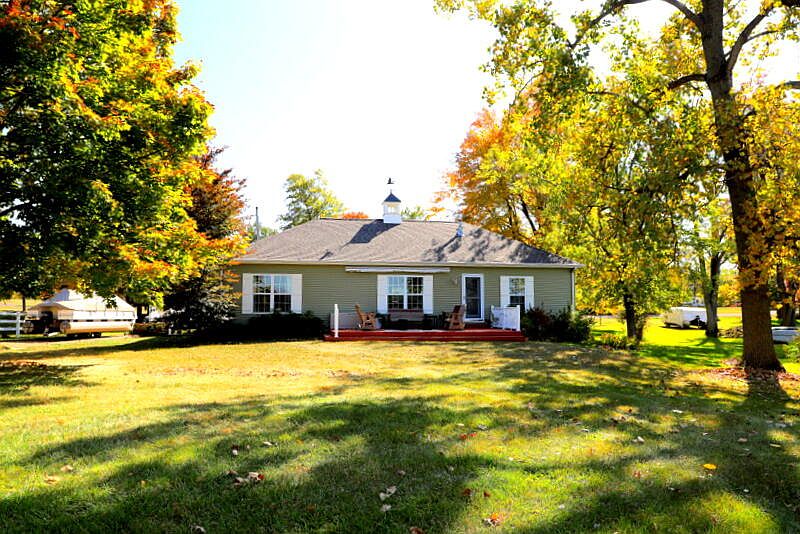 4462 E Bear Lake Rd, Osseo, MI 49266 | Zillow