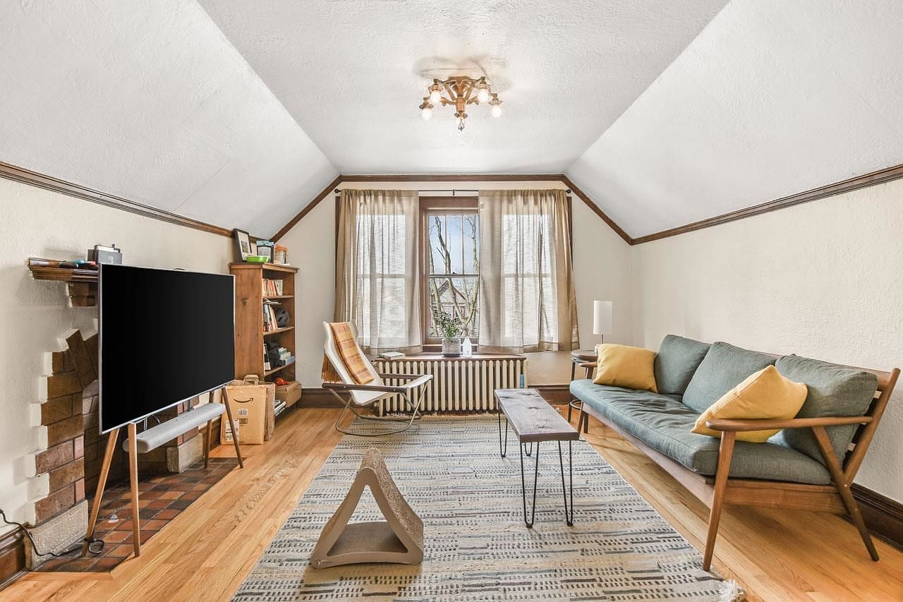 1319 Rutledge St APT 5, Madison, WI 53703 | Zillow