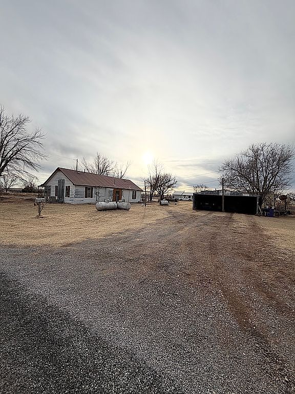 68973 2nd St, Camargo, OK 73835 | Zillow