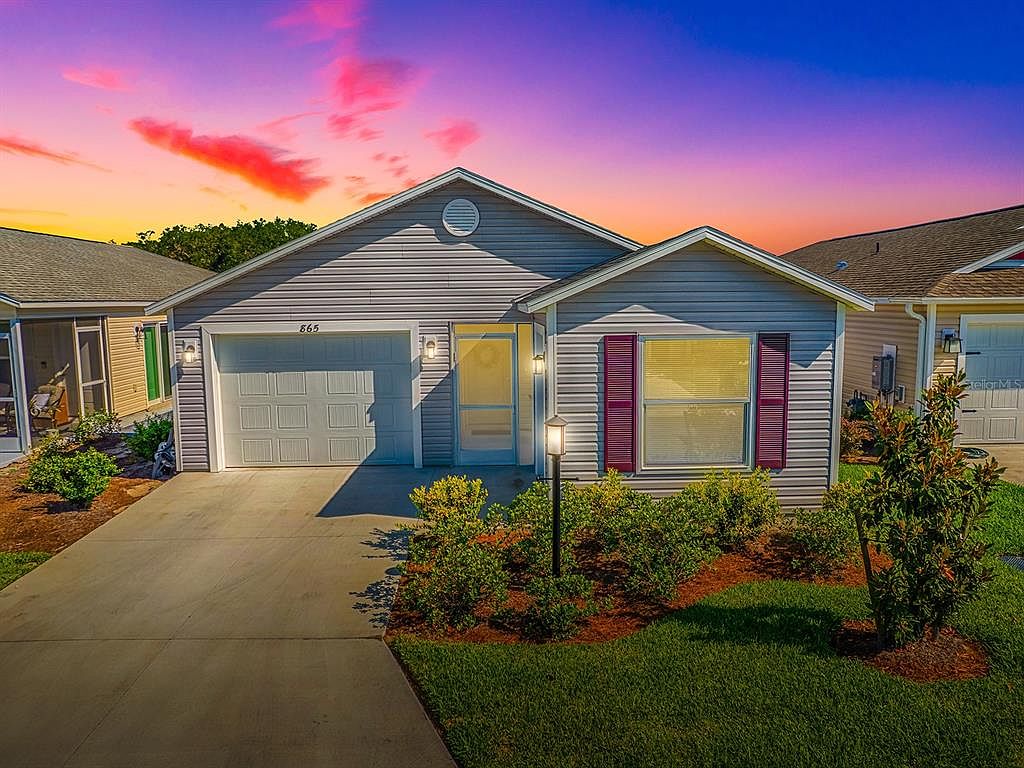 865 Conroe St, Okahumpka, FL 34762 | Zillow