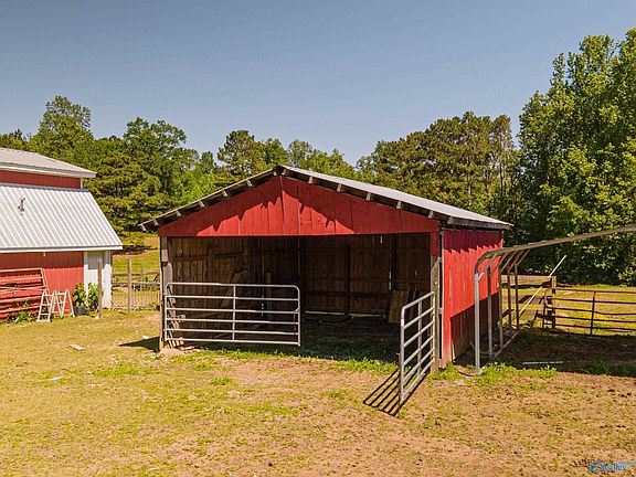 8348 Gallant Rd, Gallant, AL 35972 | MLS #1834250 | Zillow