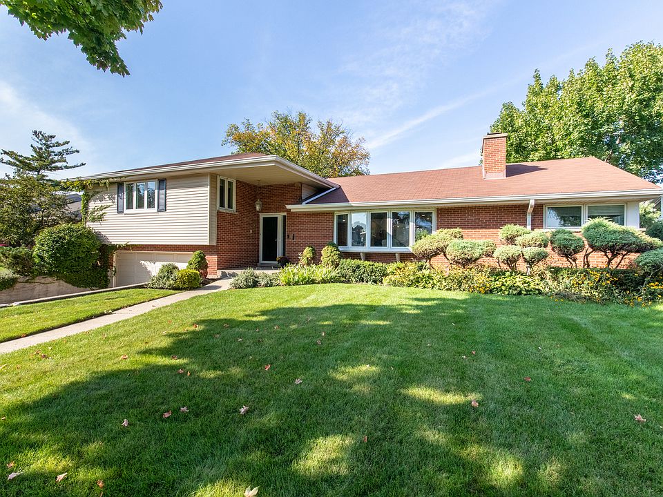 376 Edgemont Ln, Park Ridge, IL 60068 | Zillow