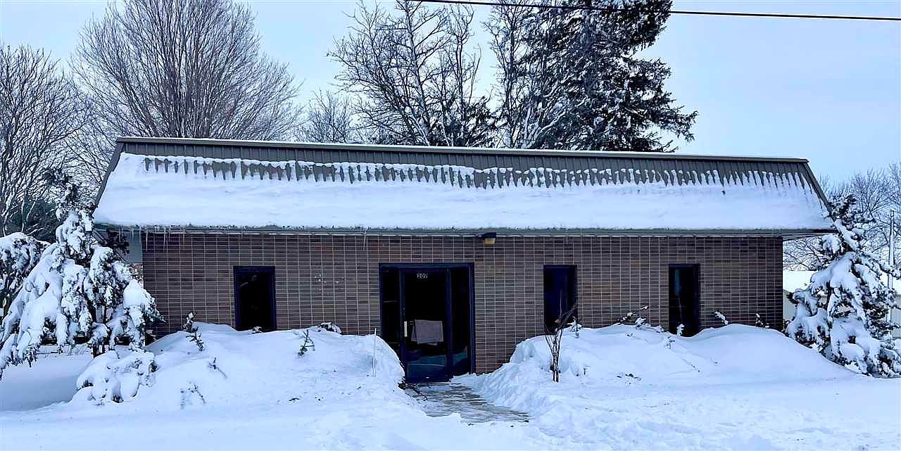 209 W Railroad St, Mount Union, IA 52644 | Zillow