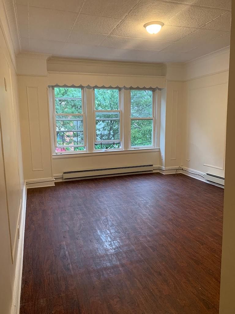 312 E 207th St, Bronx, NY 10467 | Zillow