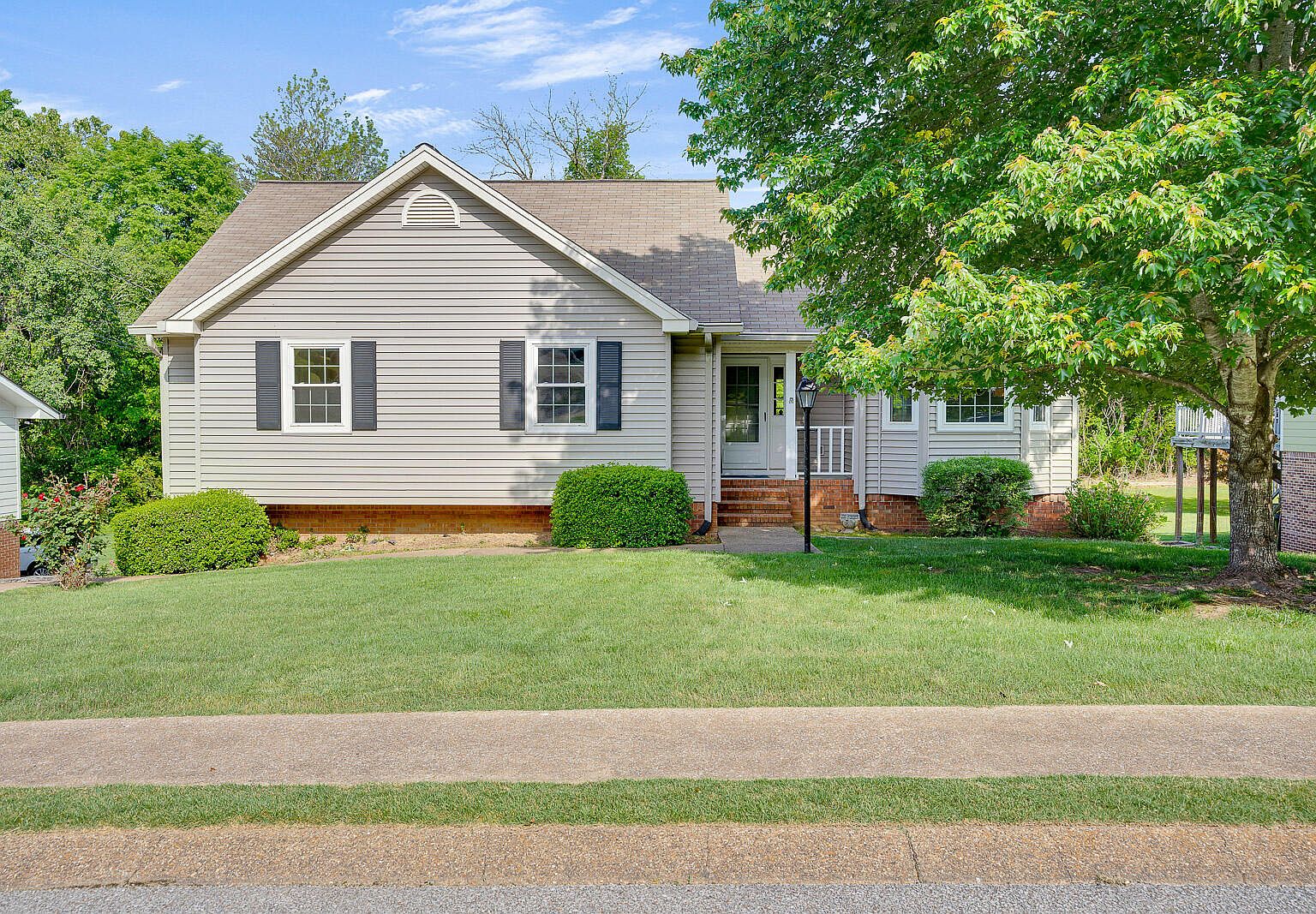 4513 Spring Lake Rd, Chattanooga, TN 37415 | Zillow