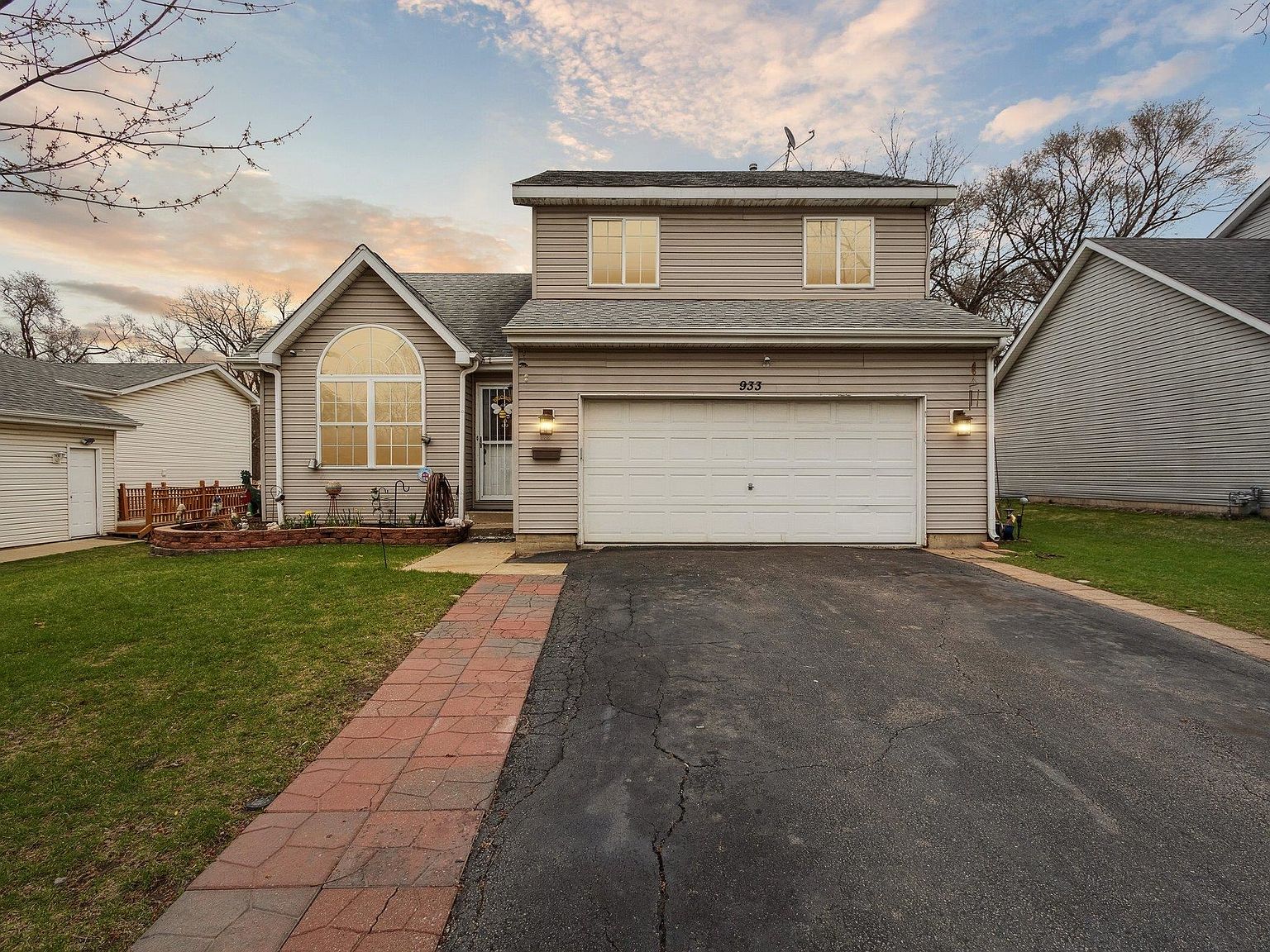 933 Cookane Ave, Elgin, IL 60120 | Zillow