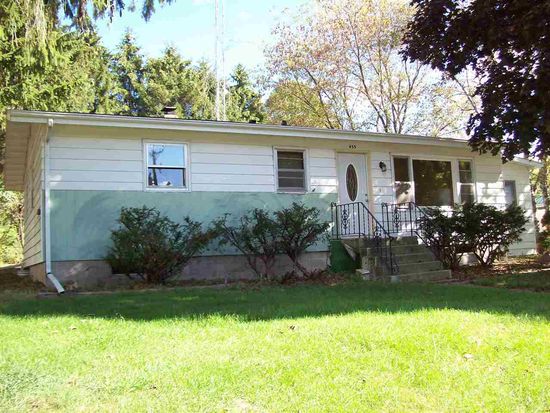 455 Main St, Loganville, WI 53943 | Zillow