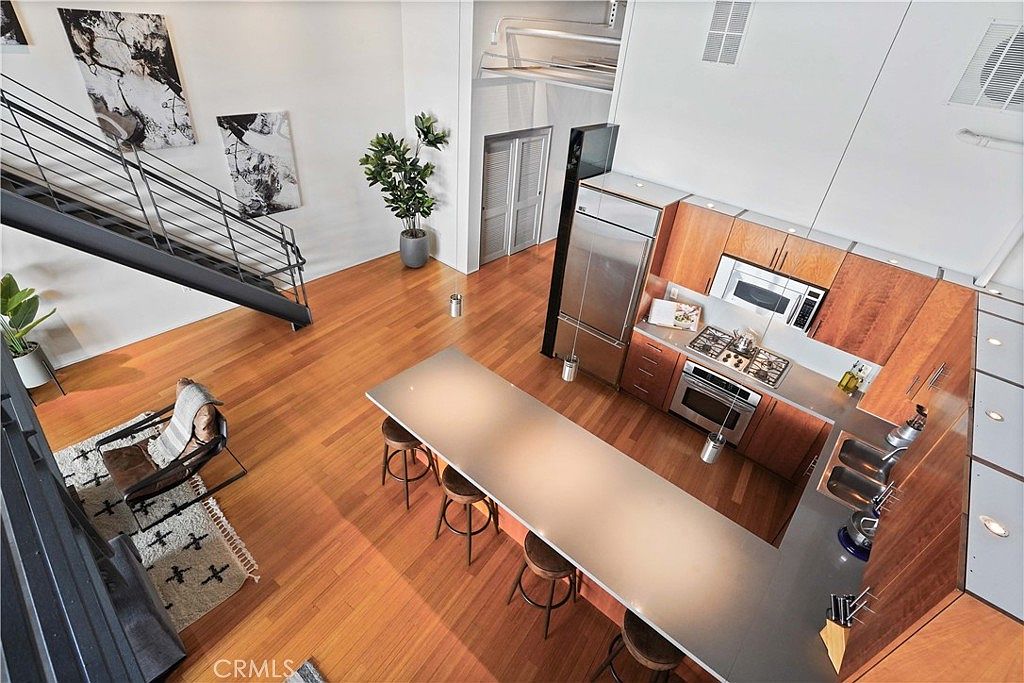 1130 S Flower St APT 409, Los Angeles, CA 90015 | MLS #AR23075517 | Zillow