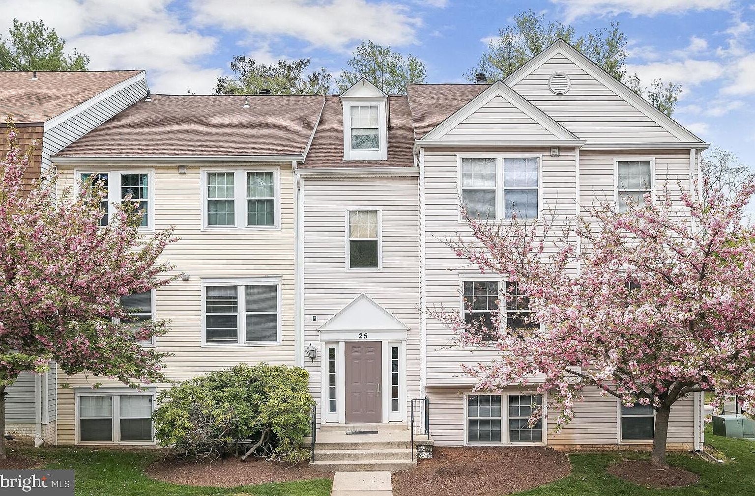 25 Pickering Ct APT 102, Germantown, MD 20874 | Zillow