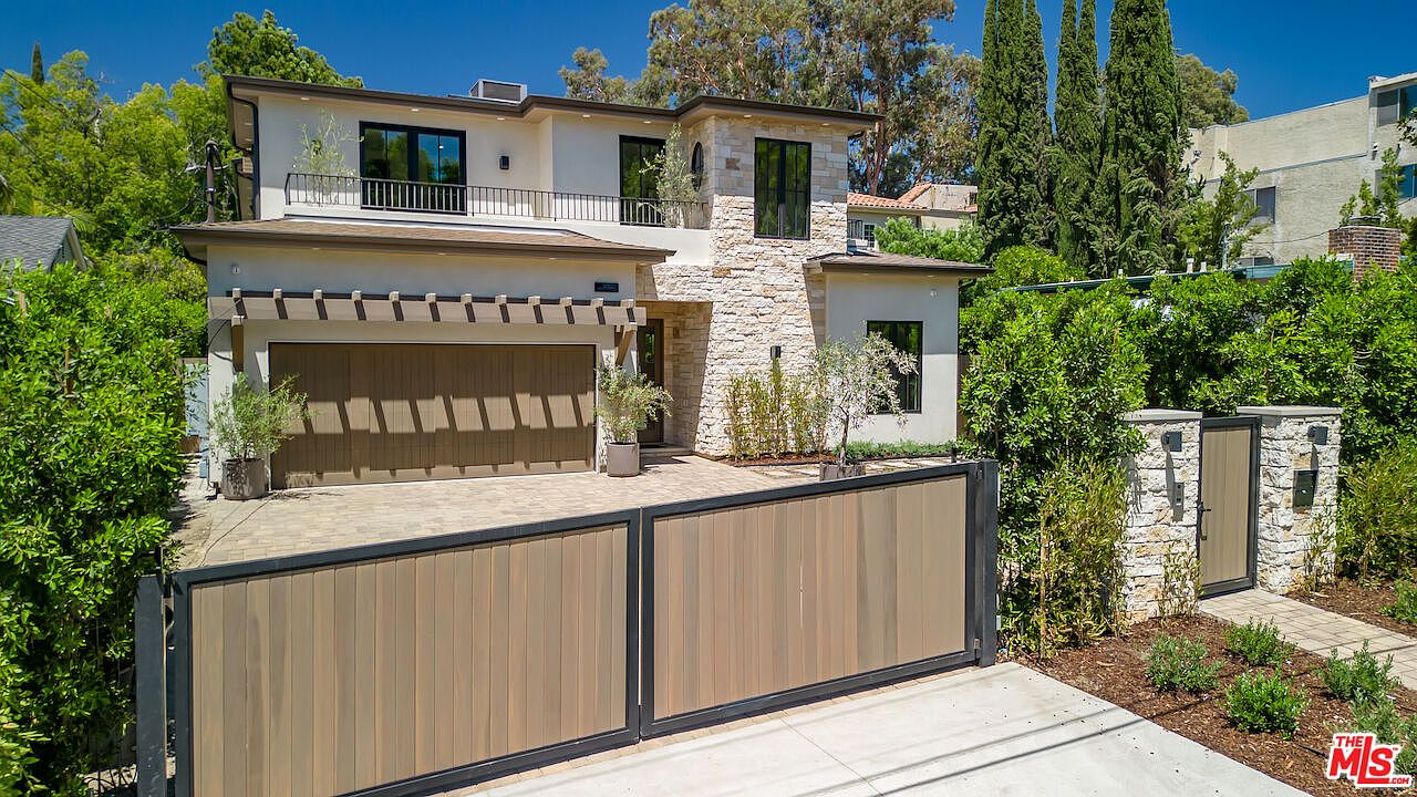 12527 Huston St, Valley Village, CA 91607 | MLS #24-345709 | Zillow