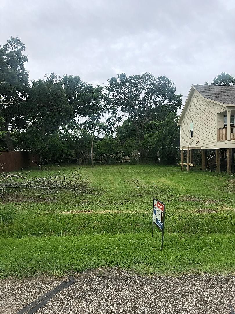 239 Dwire Dr, La Porte, TX 77571 | Zillow