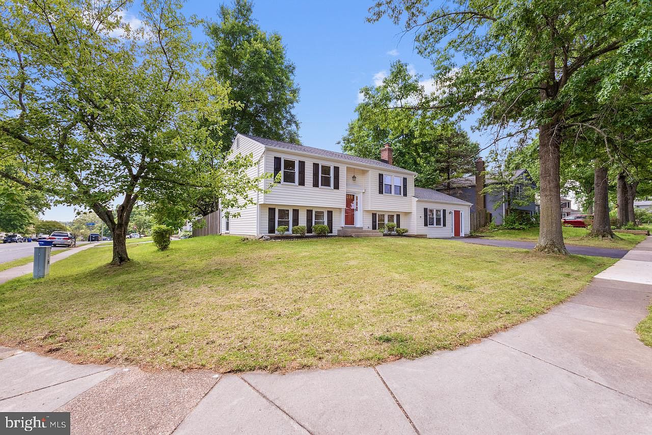 1008 Pembrook St, Herndon, VA 20170 | MLS #VAFX2129800 | Zillow