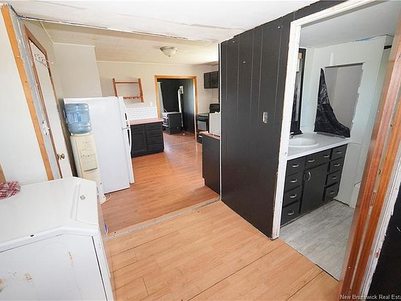 Affordable 4-Bedroom Waterfront Cottage on 1.69 Acres in New Brunswick ...