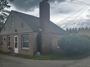 10194 Deaner Lake Dr, Riverdale, MI 48877 | MLS #24053380 | Zillow