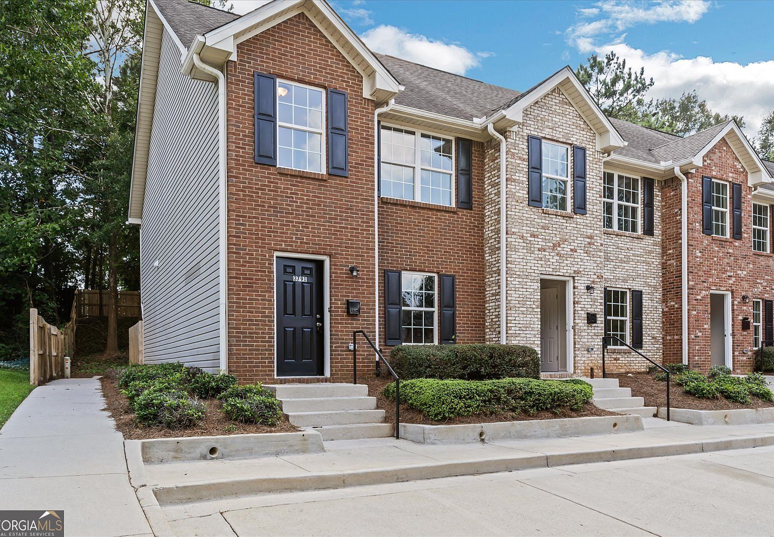 3787 Travis Trce, Decatur, GA 30032 | Zillow