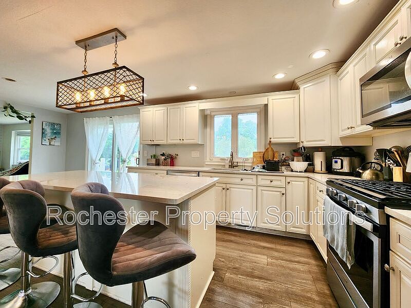 144 Judy Ann Dr Rochester Ny 14616 Zillow