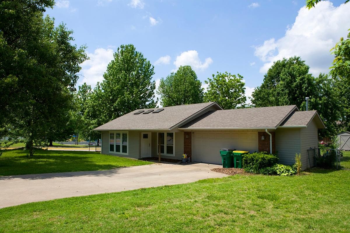 2708 S 44th St, Springdale, AR 72762 | Zillow