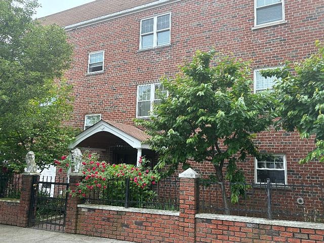 2763 Fish Ave #3, Bronx, NY 10469 | Zillow