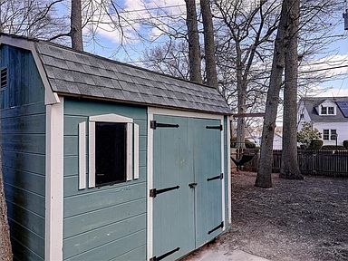 41 Riverside Dr, Riverside, RI 02915 | Zillow