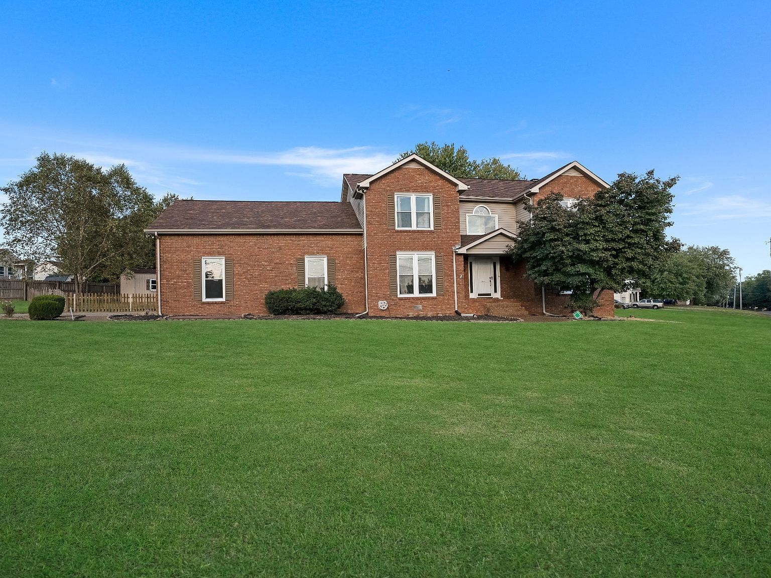 1353 W Rhett Butler Rd, Clarksville, TN 37042 | Zillow