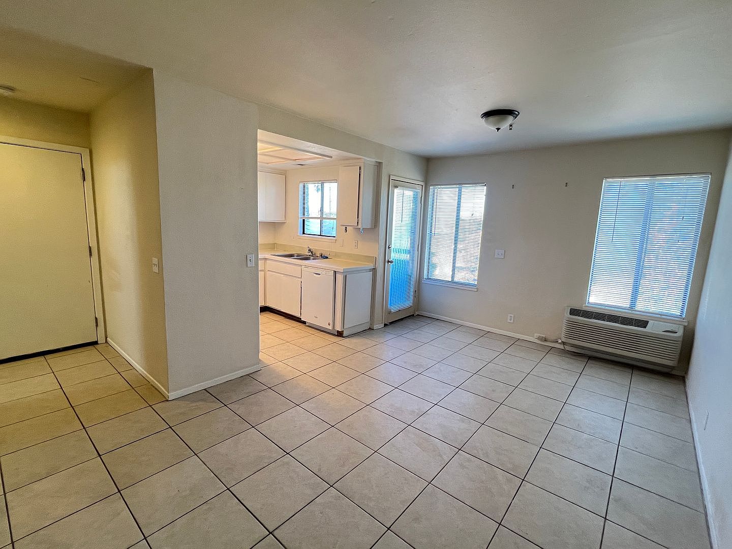2065 Riley Ct #8, Concord, CA 94520 | Zillow